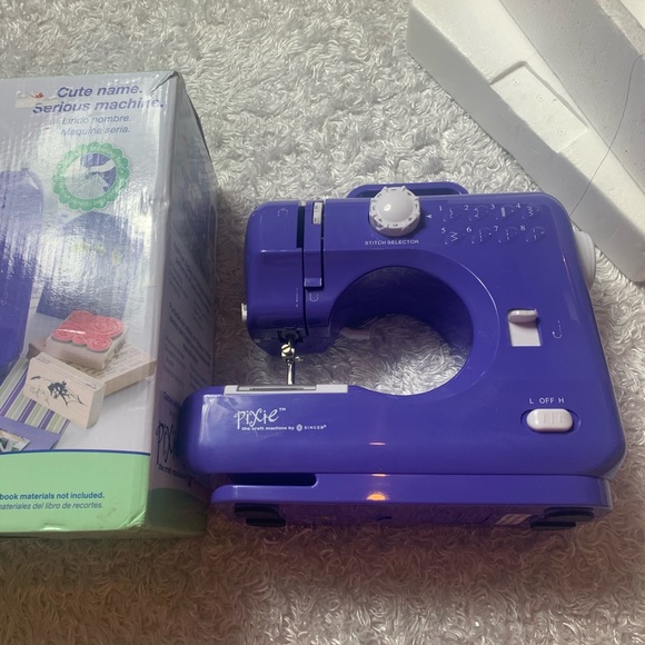 Singer | Other | Vintage Singer Pixie Craft Sewing Machine Purple ...